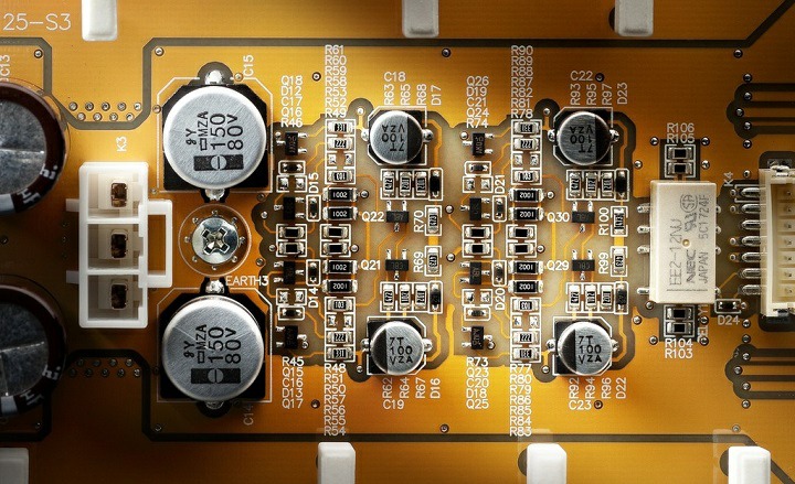 Amply Accuphase A-48